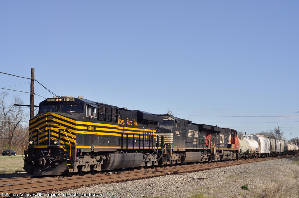 NS / NKP 8100 On NS M 77 Eastbound